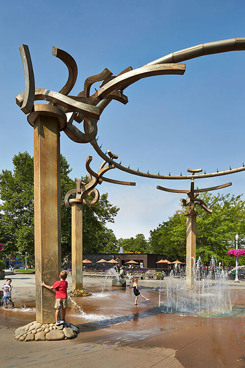 Riverfront Park Fountain Cafe - NAC Architecture